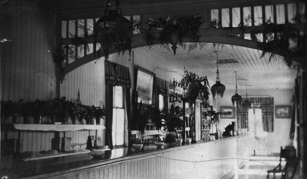 The Refreshment Room at Bethania Junction, 1913 | Queensland Historical ...